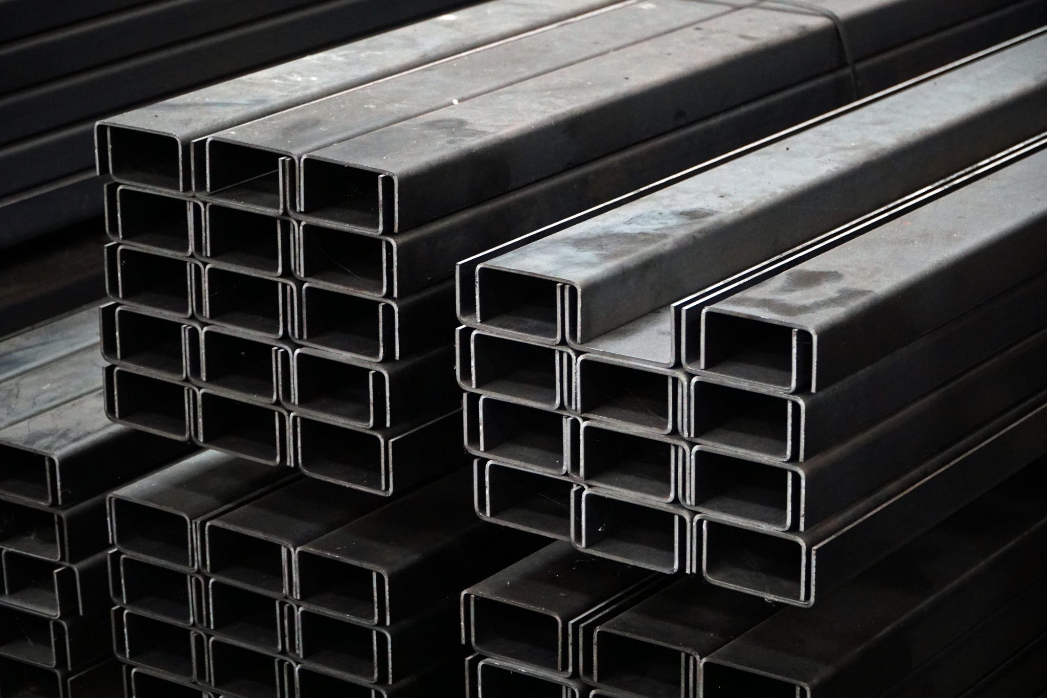 Vigas de acero: tipos, usos y beneficios